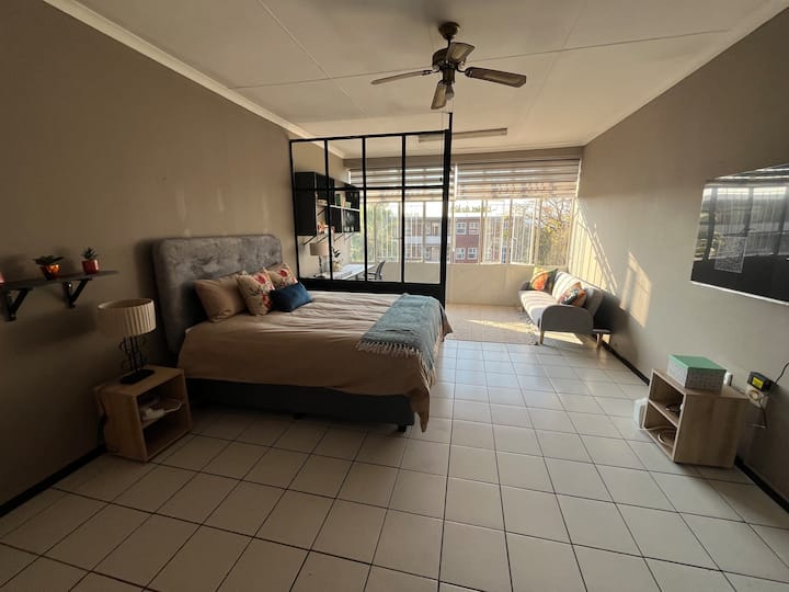 Stylish Flat In Queenswood – Near Gautrain & Shops - 프레토리아