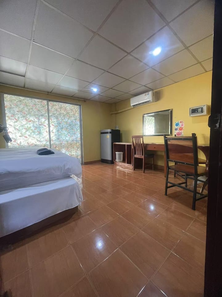 D    Doubleyellow House 100meters From The Beach - Pattaya City