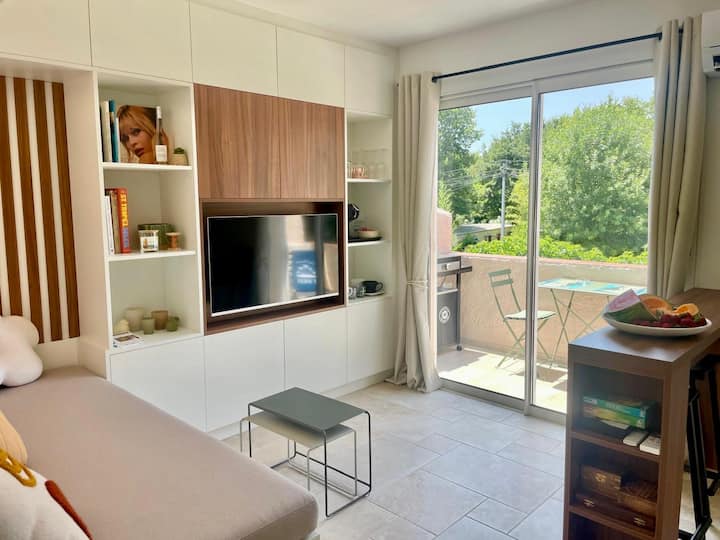 Appartement Entièrement Rénové à Grimaud - La Garde-Freinet