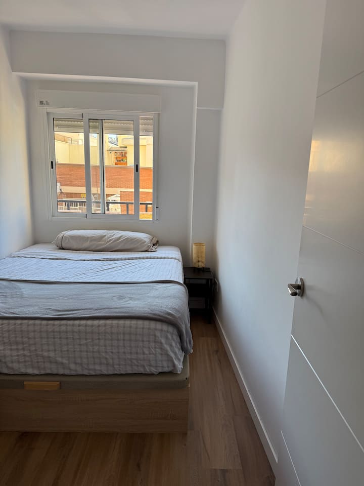 Habitación Cerca De La Estación - Paterna