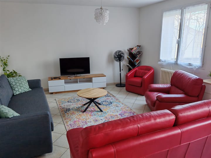 Maison, Terrasse, Parking, 4 Lits+canapé Lit 7per - Chasseneuil-du-Poitou