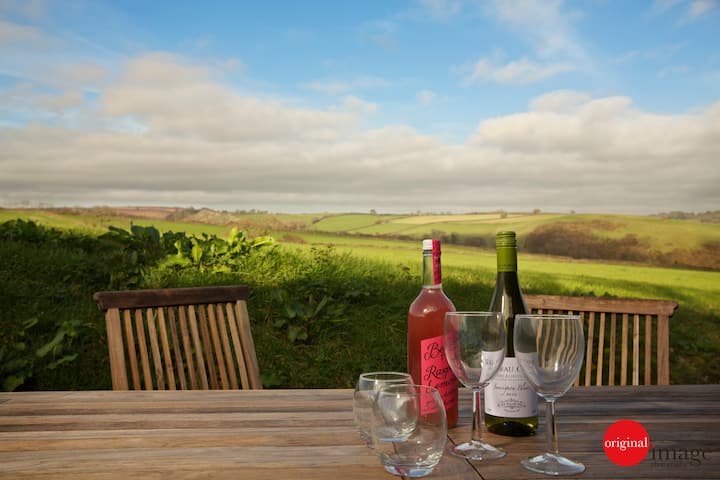 Unique Farm Cottage - Totnes