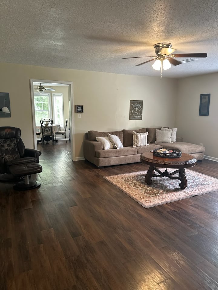 Memphis/southaven Full 1200 Sq Ft Home Nurse Nest - Southaven, MS
