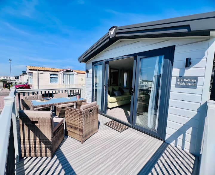 Wolds Retreat At Cherry Lea Holiday Park & Fishing - Skegness
