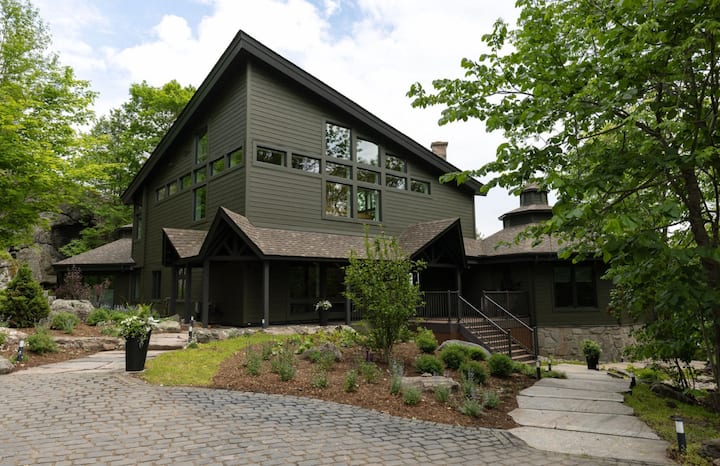 Stone Ridge Estate, Lake Muskoka - Bracebridge