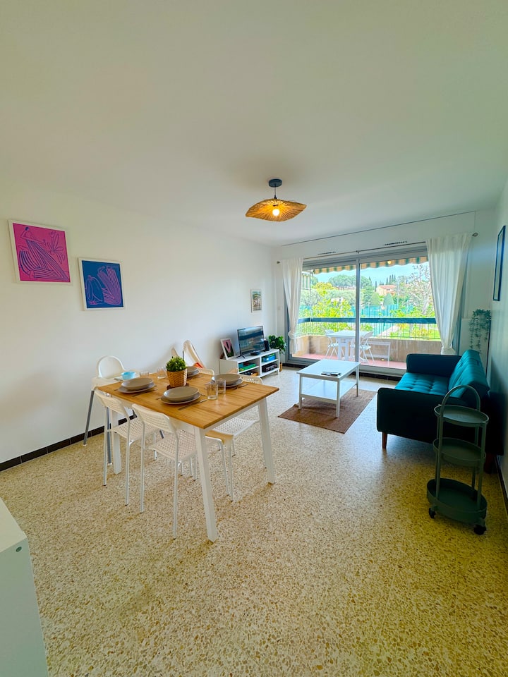 T3 Rénové Avec Parking, Tennis, Pétanque & Piscine - Bormes-les-Mimosas