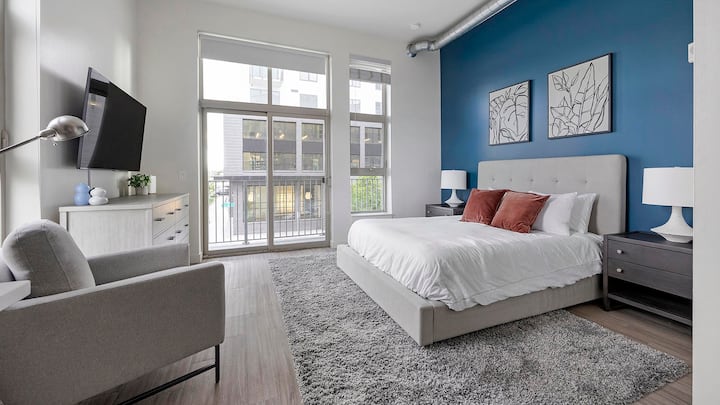 Landing | Beautiful Studio, Clubhouse, Gym - Denver, CO