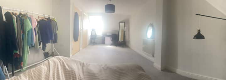 En-suite Dbl Room-surrey- London - Thames Ditton