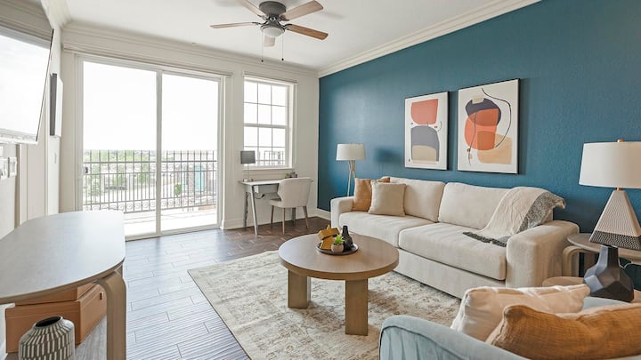 Landing | Modern 1bd, Pool, Gym - Overland Park, KS