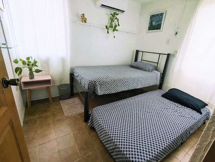 Depto. 2 Recámaras Con Ac Cómodo Y Céntrico - Cancún