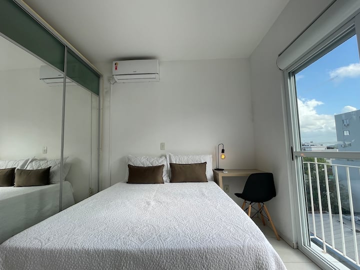 Ap De 2 Quartos Com Ar E Garagem No Centro - Lajeado