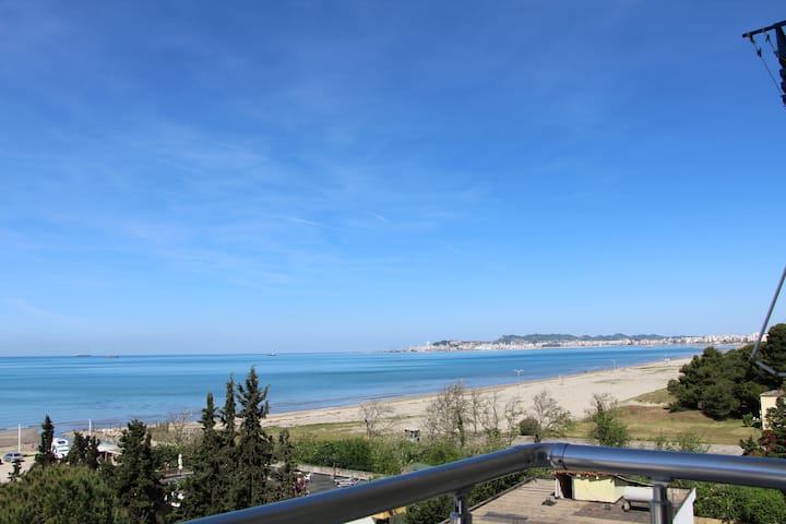 Bright 3f Apartment By Adriatic Living - Albanie