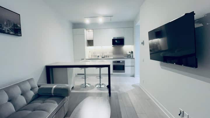 Waterfront 1br+den | Furnished | 3+ Months - Barrie