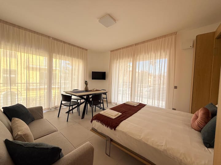 Monolocale Con Balcone Perimetrale-rosalba - San Benedetto del Tronto