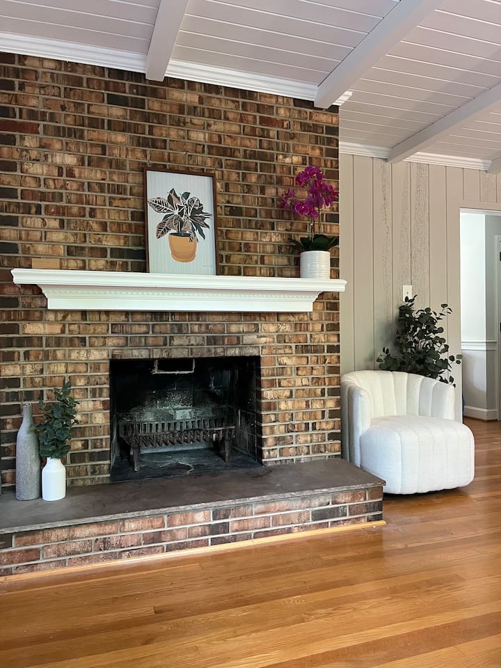 Hot Tub Haven - 5 Mins To Wfu - Winston-Salem, NC