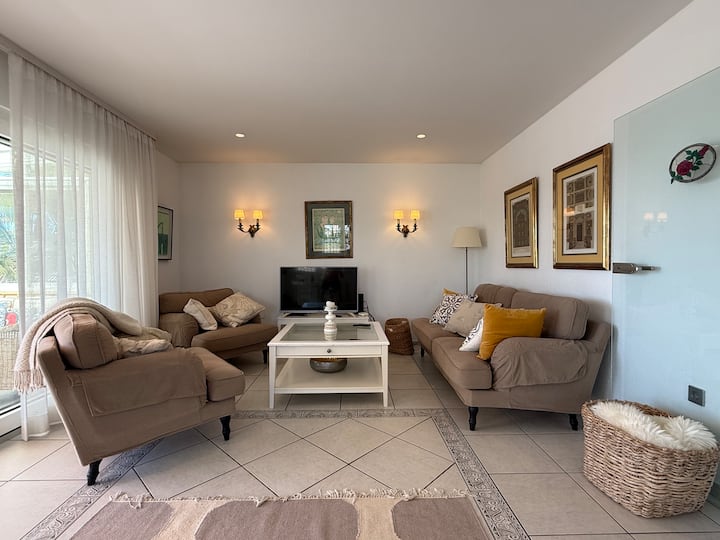Villa En Costabella Playa, Marbella - Marbella