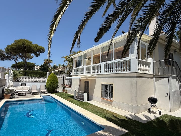 Villa En Costabella Playa, Marbella - Marbella