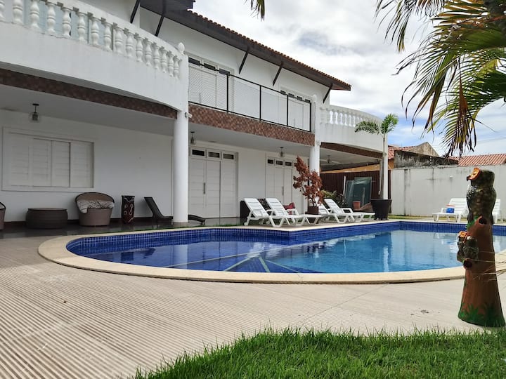 Mansão Atalaia 5/4 Todos Com Ar Condicionados. - Aracaju