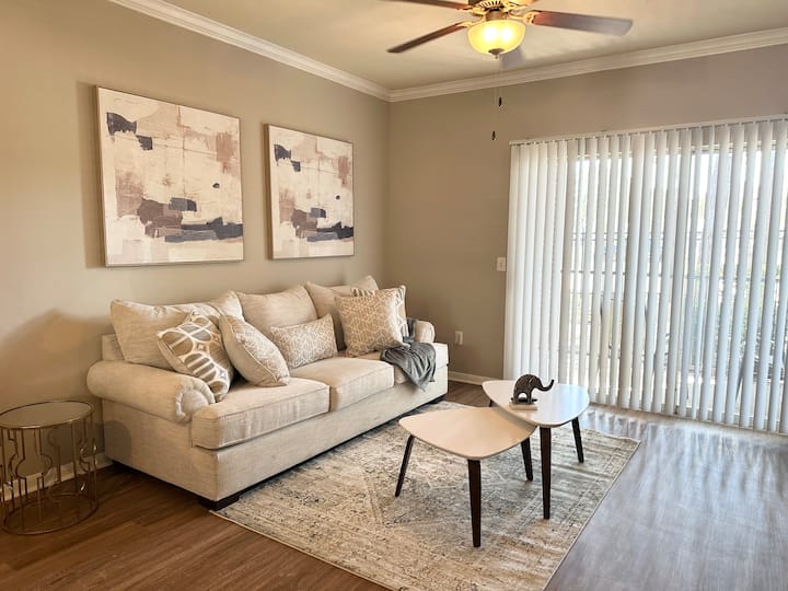 Entire Cozy Home 1bdroom Apt - Humble, TX