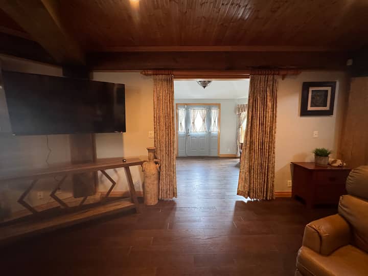 Octagon Oasis | Private Indoor Pool & Lake Access - Alberta