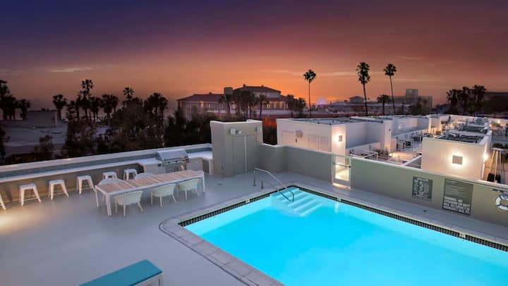 Carnelian Calm-pool Bbq Rooftop - Beachside - Santa Monica, CA