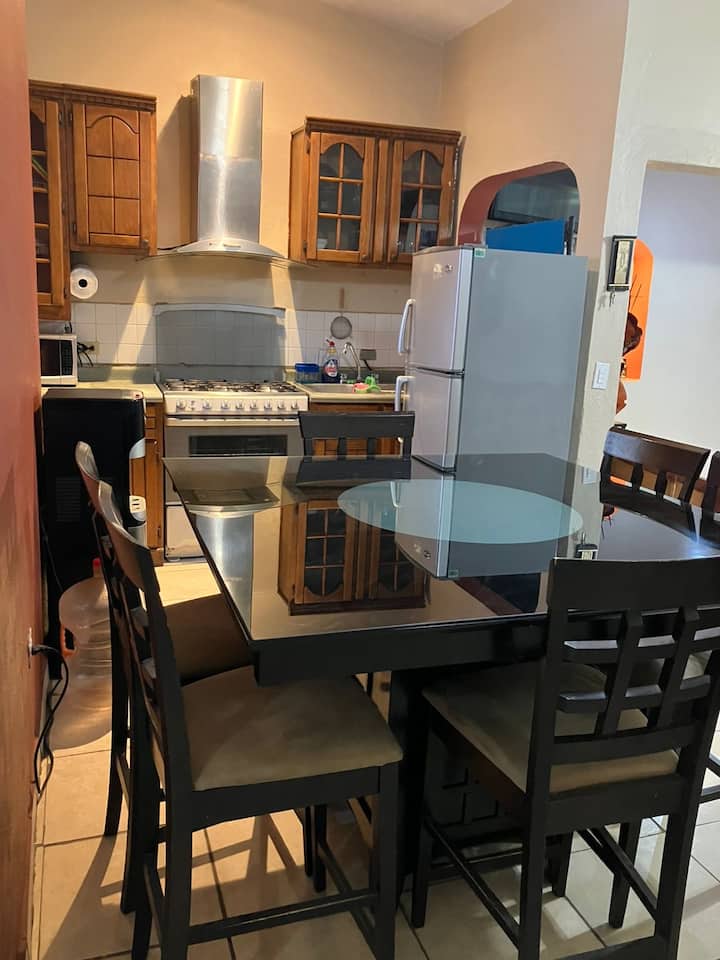 Casa Familiar Frente A Parque - La Paz