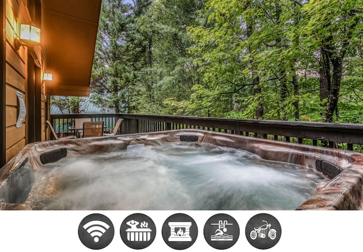 Count Your Blessings: Free Tix,hot Tub,pool Access - Pigeon Forge, TN