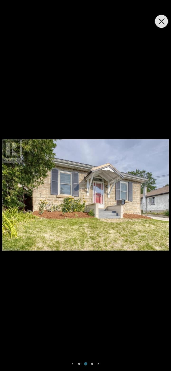 3 Bedroom House Downtown Guelph - Guelph