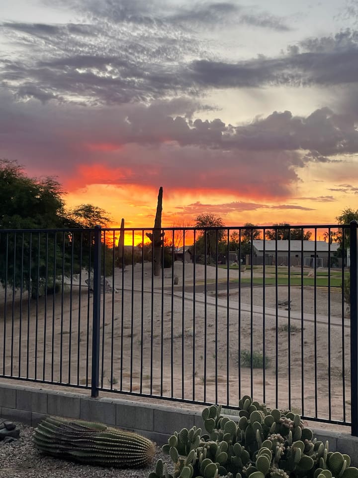 Johnson Ranch Home On The Golf Course. - San Tan Valley, AZ