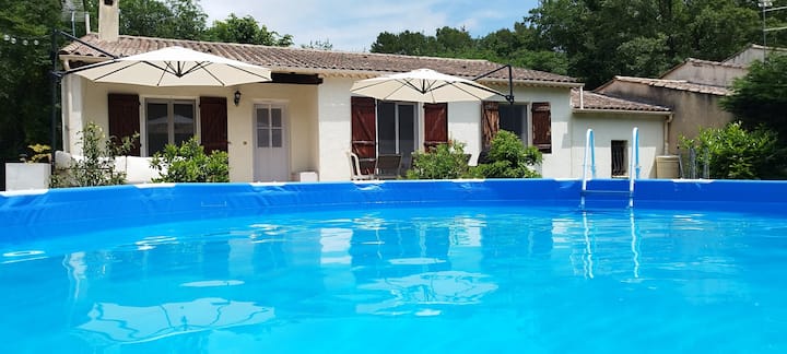 Charming Forest Hideaway – Pool, Toys & Happy Hens - Roquefort-les-Pins