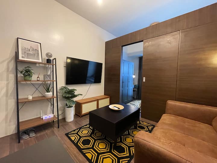 Modern Cozy Condo With Sunset Views In Makati Cbd - Manila