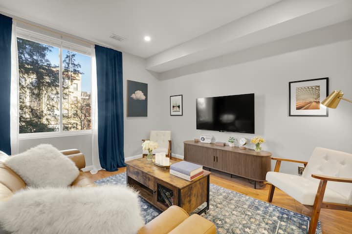 Bright 1br | Steps To Metro - Washington, D.C.