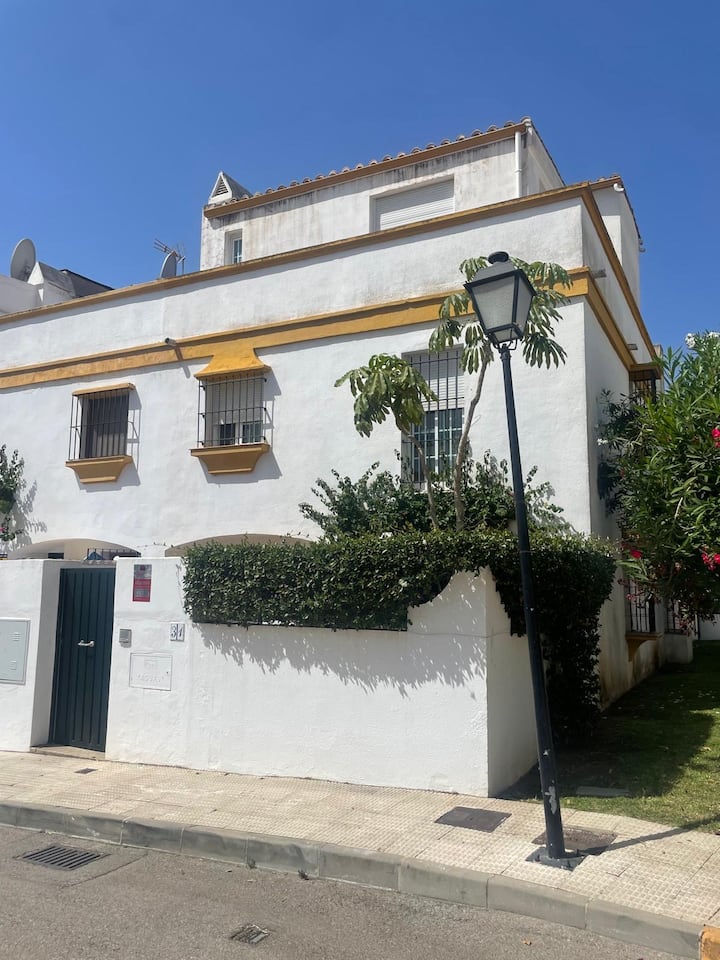 Precioso Adosado Junto Al Mar - Marbella