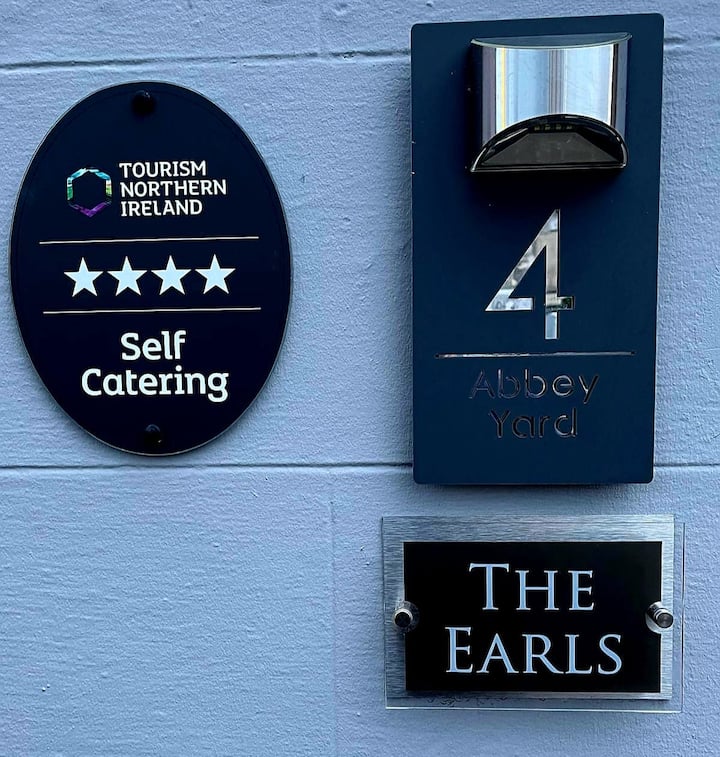 The Earls - Newry