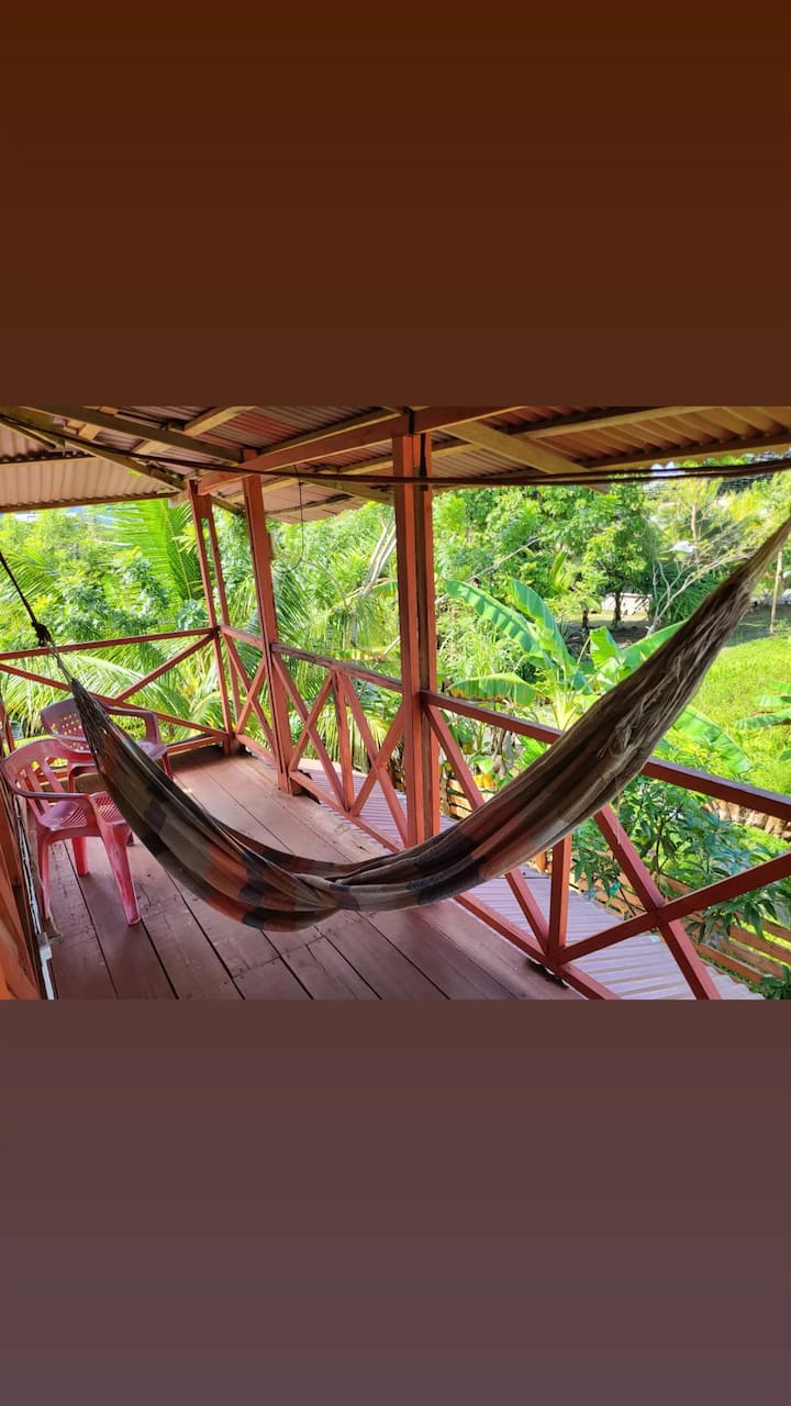 Escapa Y Siente El Sonido De Las Palmeras Y El Mar - Nuquí