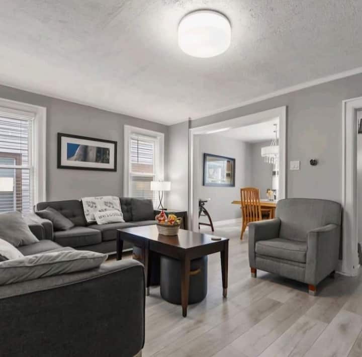 3br, 4 Min Walk To Attractions! - Niagara Falls