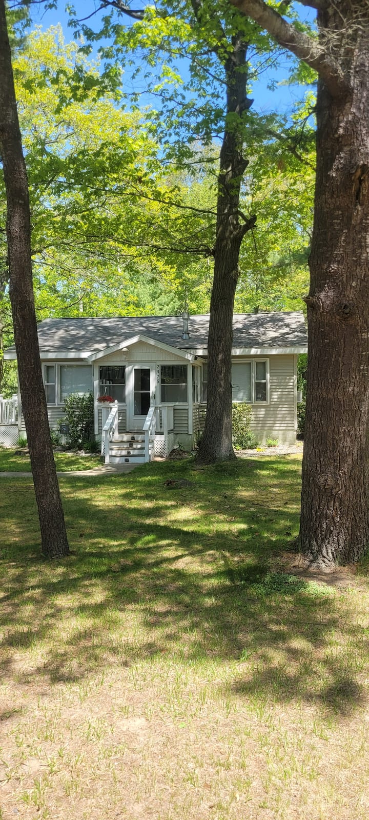 Memories On Birch - Tawas City, MI