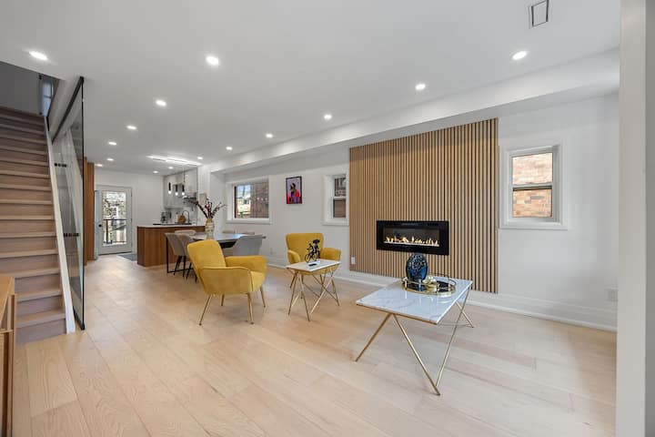 Stylish 3-bedroom Toronto Escape • Prime Location - Toronto