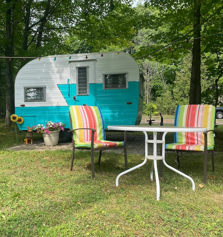 Charlotte’s Cove - Perth, ON, Canada