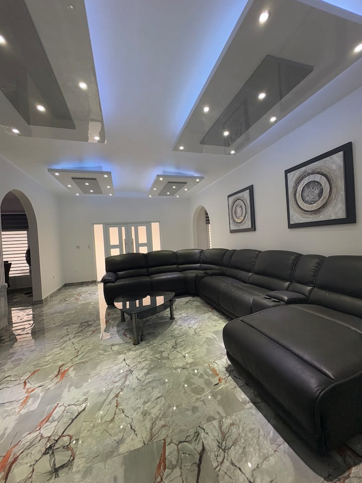 Hermosa Casa En Vega Baja - Manatí