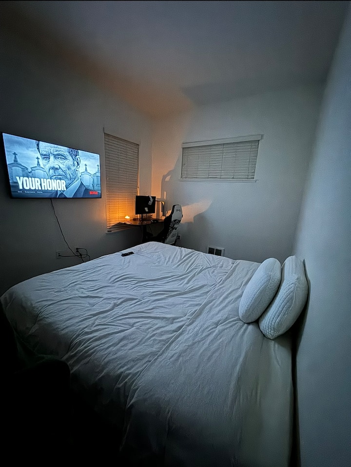 Sunset Suite - Alameda, CA