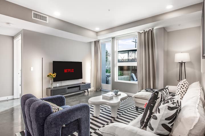 Jacuzzi&pool| Pac Man |Fire Place |Grill |Parking - West Hollywood