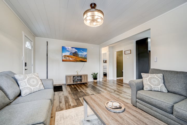 Modern Home Suite In Pincher Creek - Pincher Creek