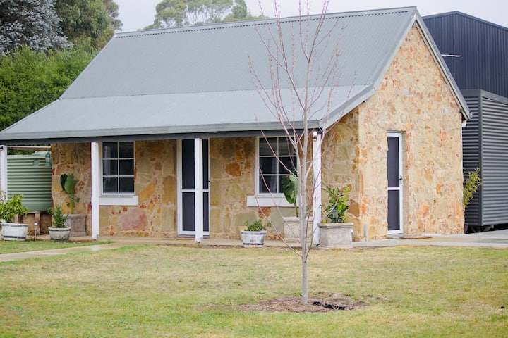 Cloonlara Stone Cottage - Ballarat