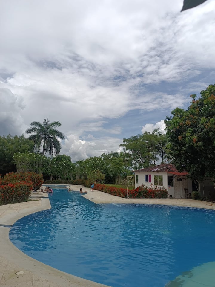 Hermosa Cabaña En Melgar - Carmen de Apicalá