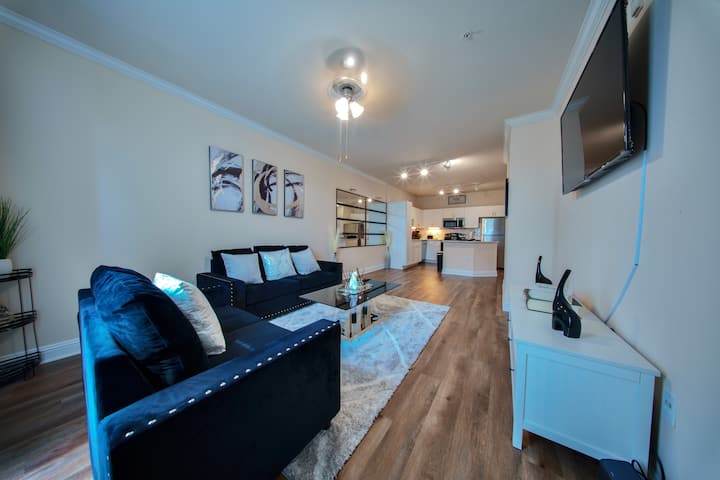 Cozy Stylish Stay W/amenities - Houston, TX