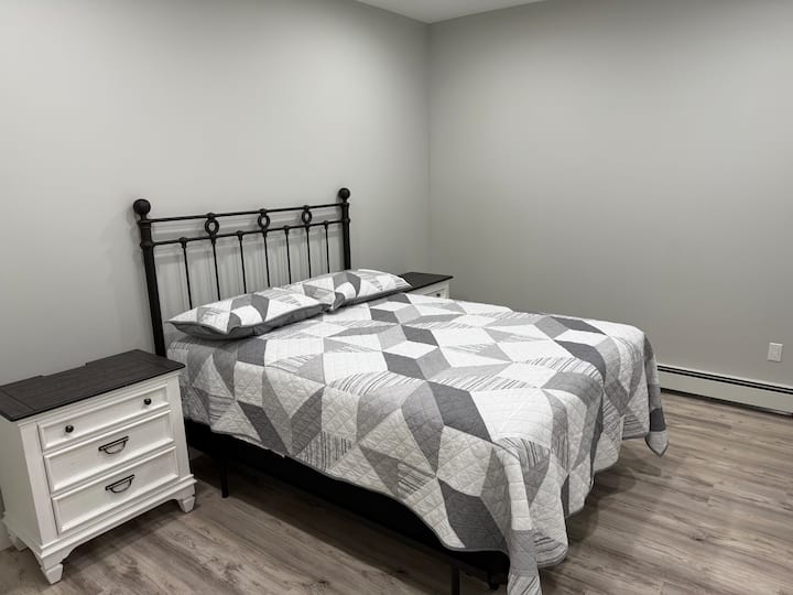 Large Morden 2 Bd Apartment - Union City, NJ