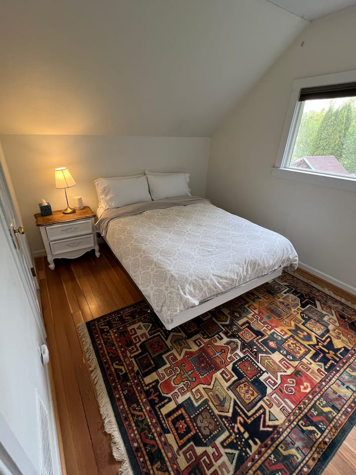 Enterprise Guest House Room #3 - Joseph, OR