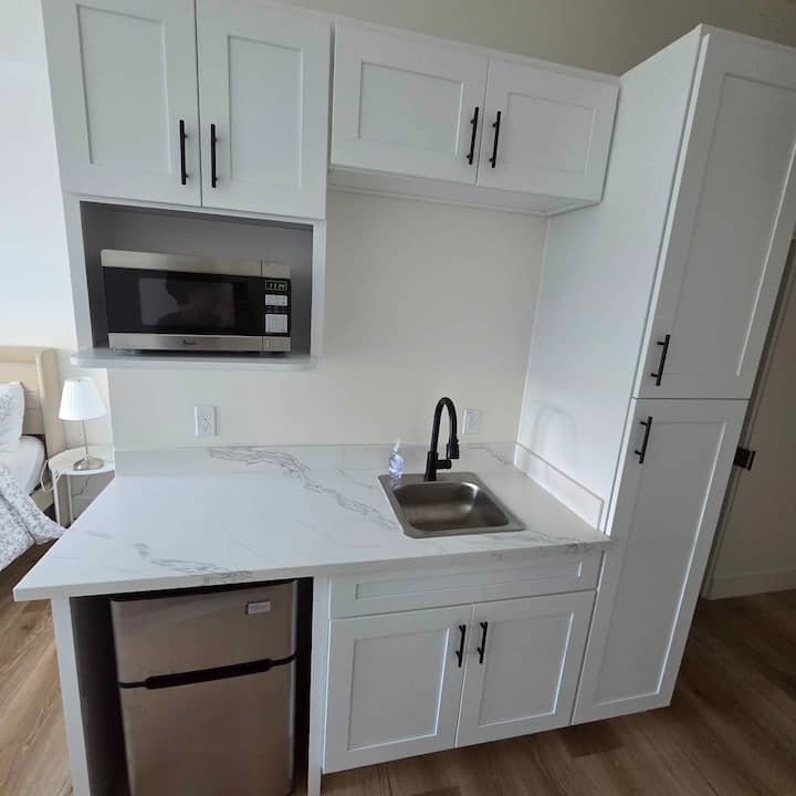 Apartment Studio Unit - Berkeley, CA
