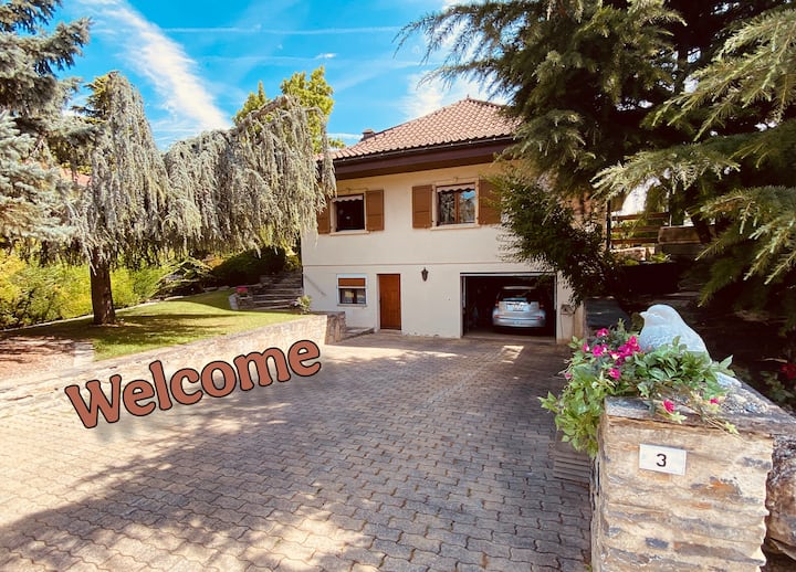 Bienvenue. Un Bon Lit Pour Pour Un Bon Repos. - Sion